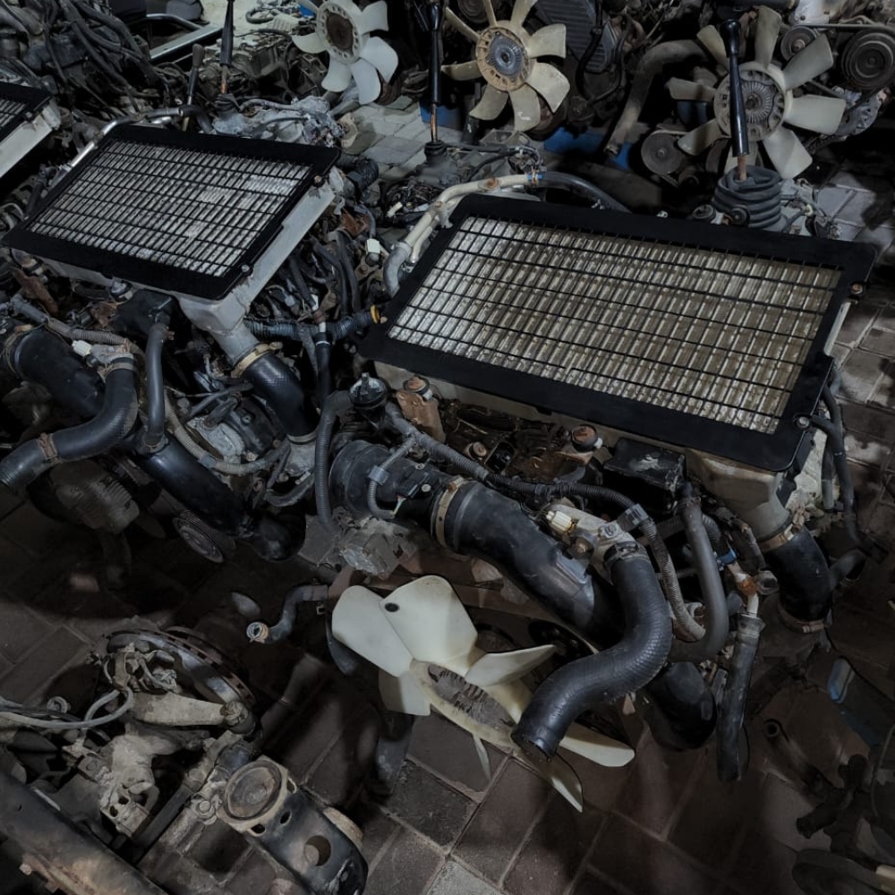 Toyota Land Cruiser 4.5 V8 1VD‑FTV twin‑turbo diesel engine | LM ...